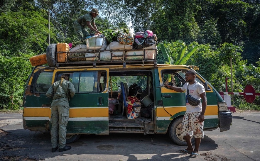 Curbing the Bushmeat Trade in the Congo - Elephant Crisis Fund